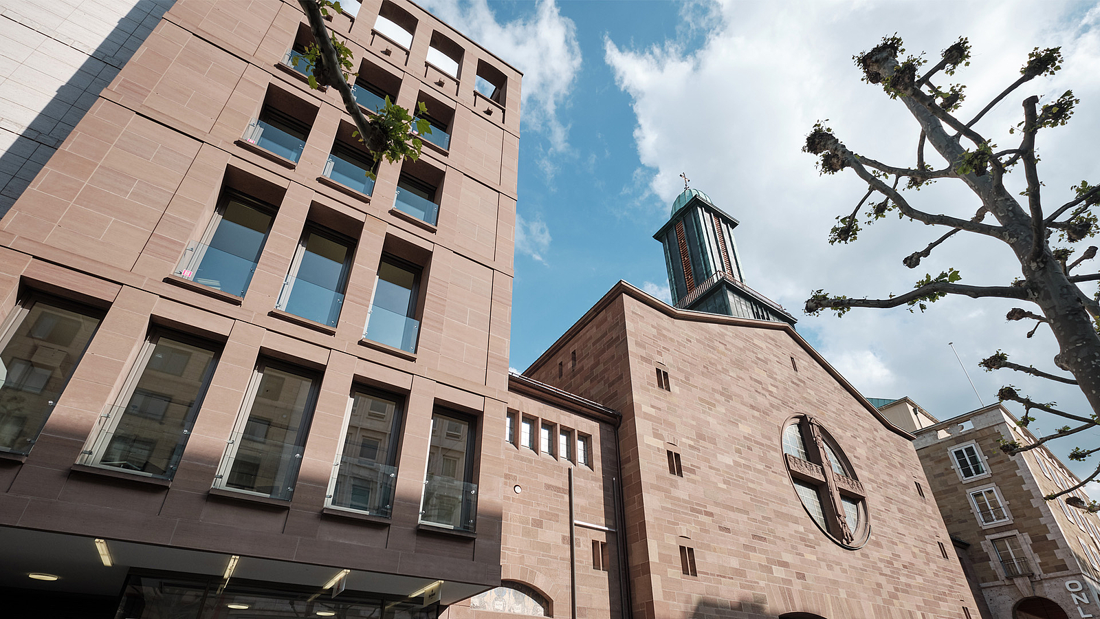 Katholische Kirche Stuttgart: Mit der Drehleiter zum ...